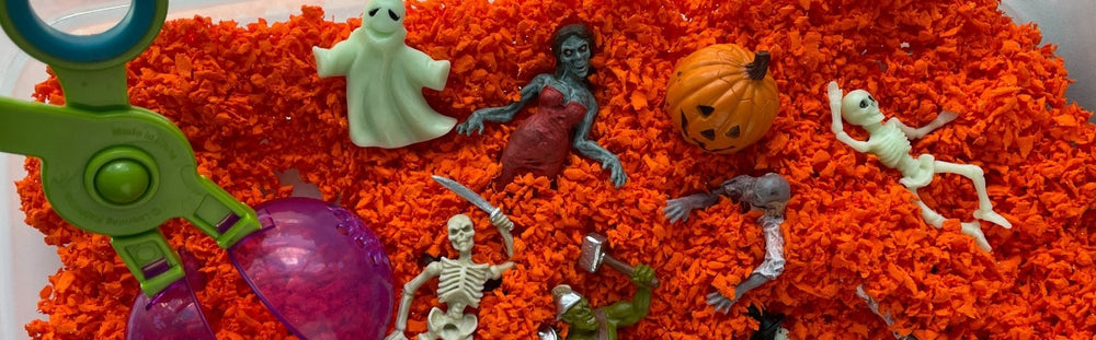 3 Types of Sensory Play Ideas for Halloween Fun | Safari Ltd®