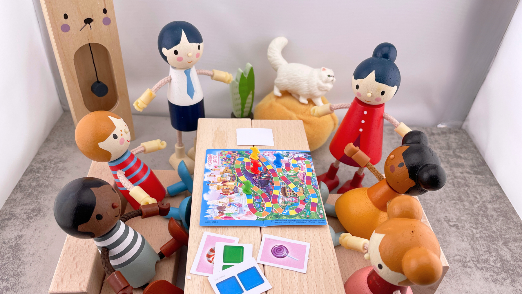 Play Your Way to Happiness! | Safari Ltd®