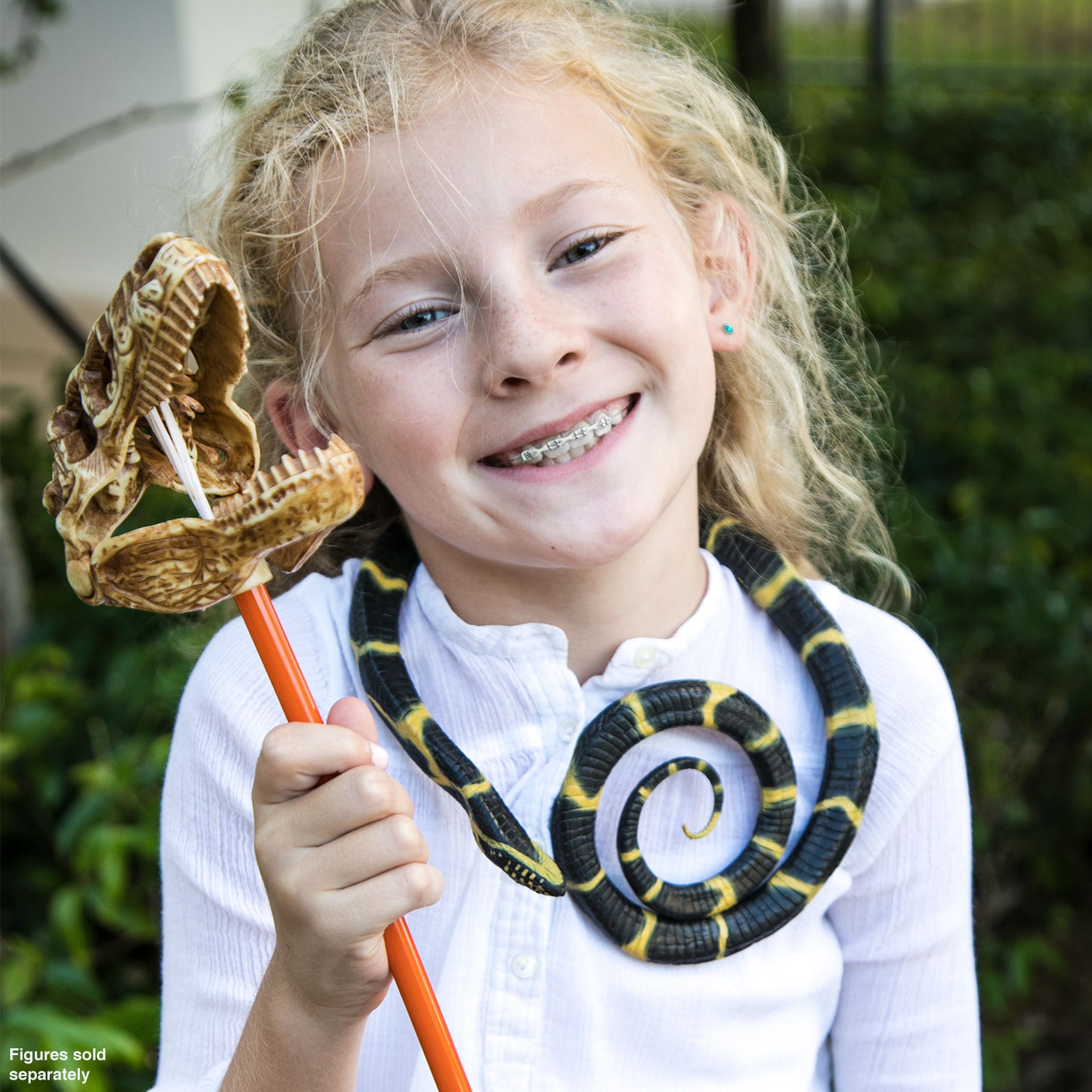 T-Rex Skull Snapper Toy | Safariology® | Safari Ltd®