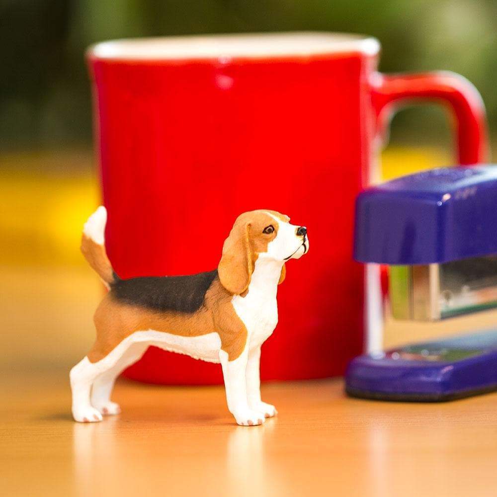 Beagle Figurine, Beagle Toy - Safari Ltd | Safari Ltd®