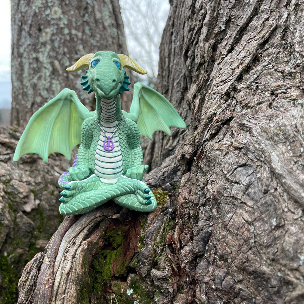 Peace Dragon Toy | Dragon Toy Figurines | Safari Ltd®