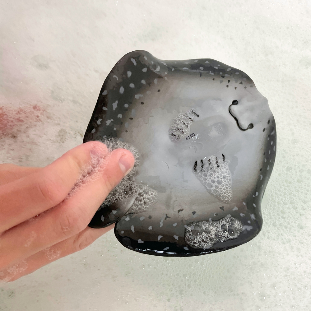 Marble Ray Toy | Safari Ltd®