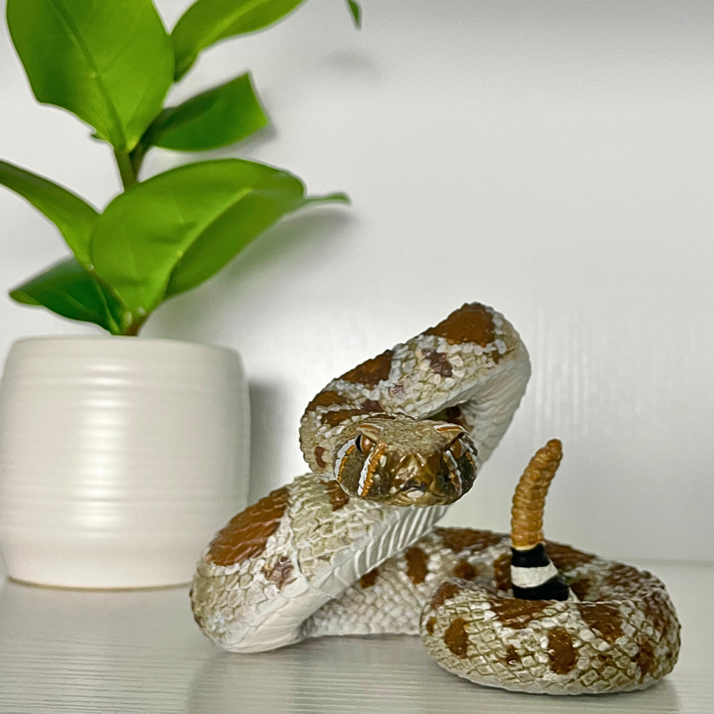 Western Diamondback Rattlesnake Toy | Safari Ltd®