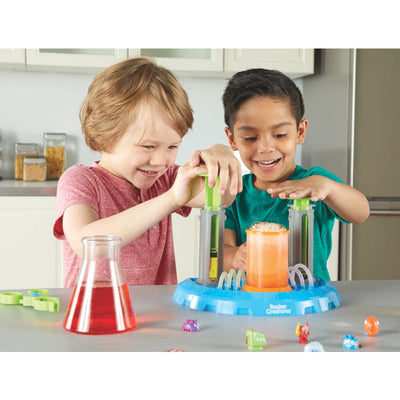 Beaker Creatures Liquid Reactor Super Lab | Safari Ltd®