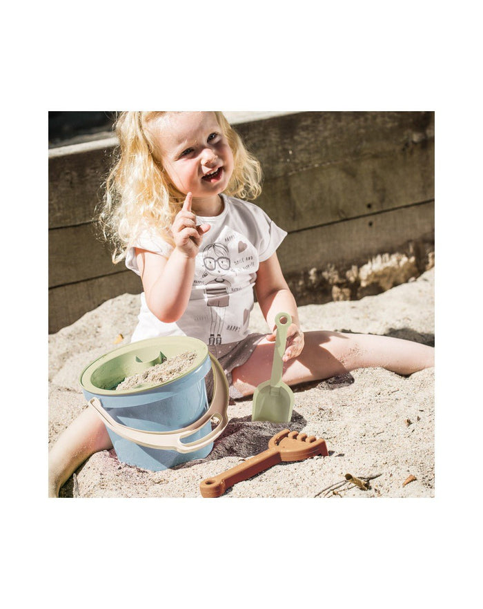 dantoy Bio Bucket Sand and Water Set Gift Box | Safari Ltd®
