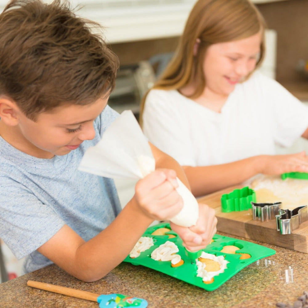 Dinosaur Ultimate Baking Party Set | Safari Ltd®