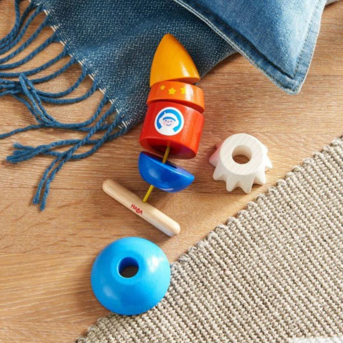 Threading Rocket | Safari Ltd®