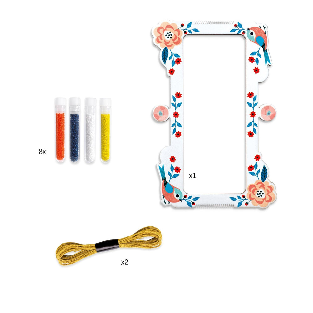 Tiny Beads Jewelry Craft Kit | Safari Ltd®